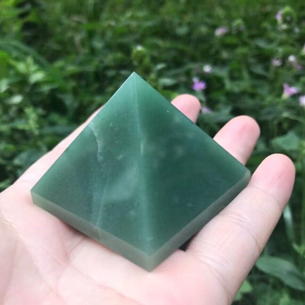 Green Aventurine Medium Pyramid – EKAVANI SERVICES